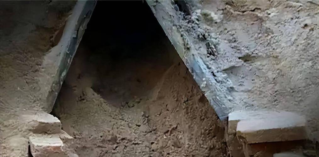 A huge robbery hole was discovered in the tomb of the Western Han ...