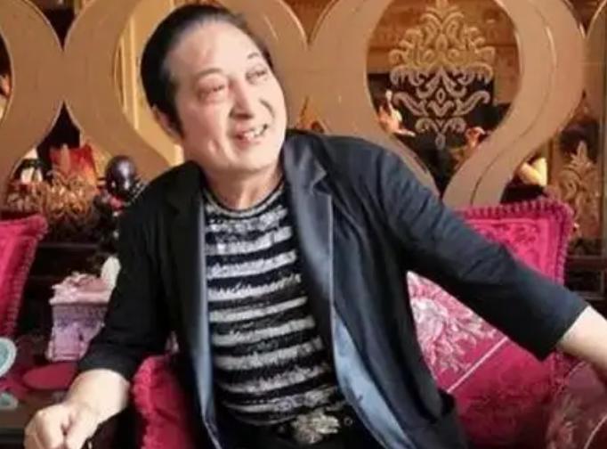 The 77-year-old Master Hai Deng used two-finger meditation to stand ...