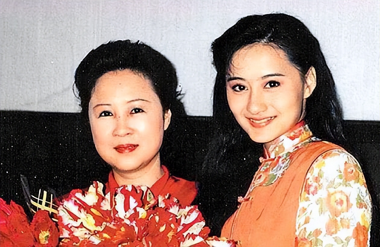 Qiong Yao, who sang about having an affair is true love, was finally torn apart by her 88-year ...