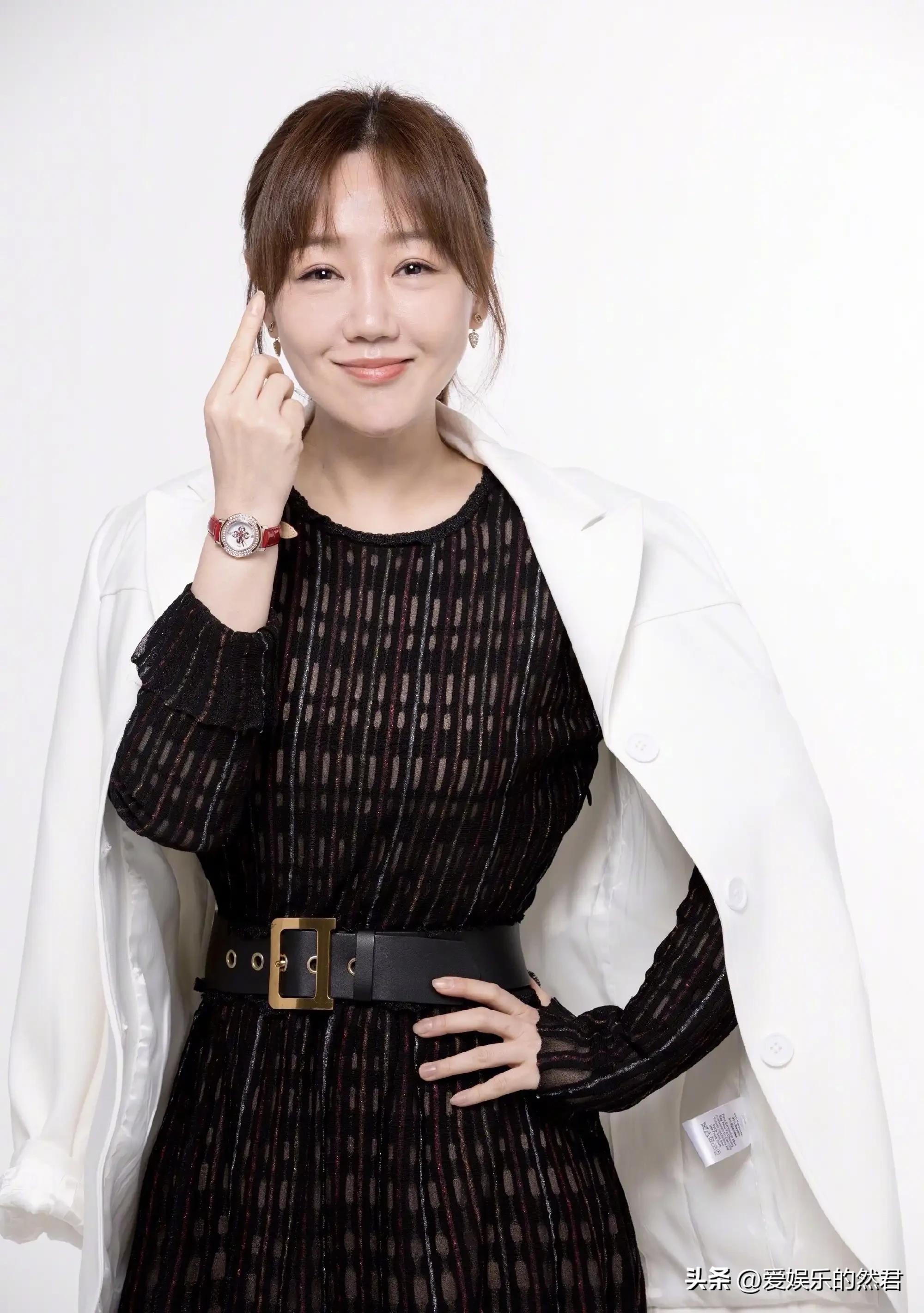 The gentle and quiet Xue Jianing is still the same as her debut, her ...