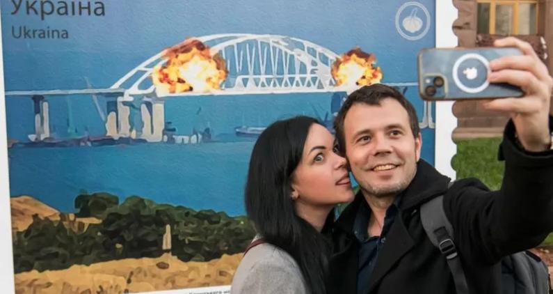 Crimea bridge partially reopened to traffic after huge explosion: why ...