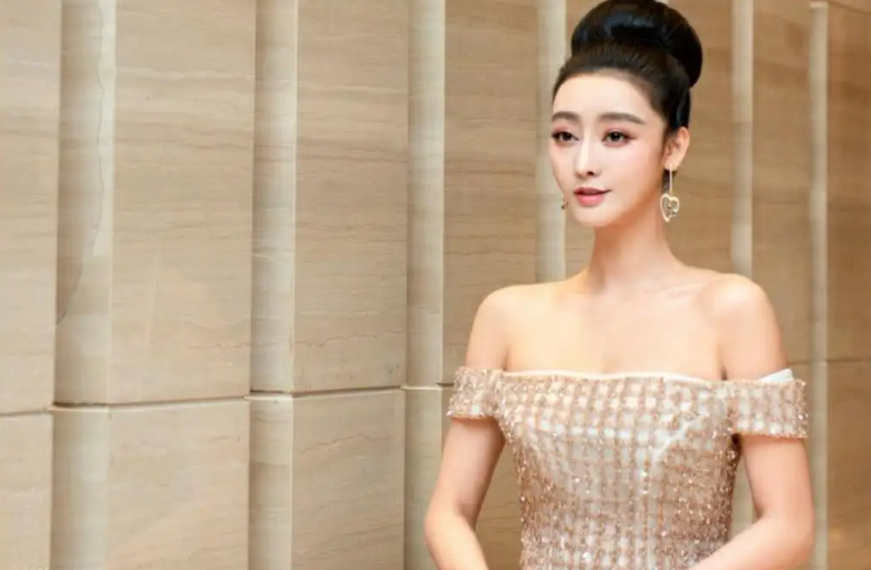 He Chengxi: What happened after spending 8 million plastic surgery to become Fan Bingbing and ...