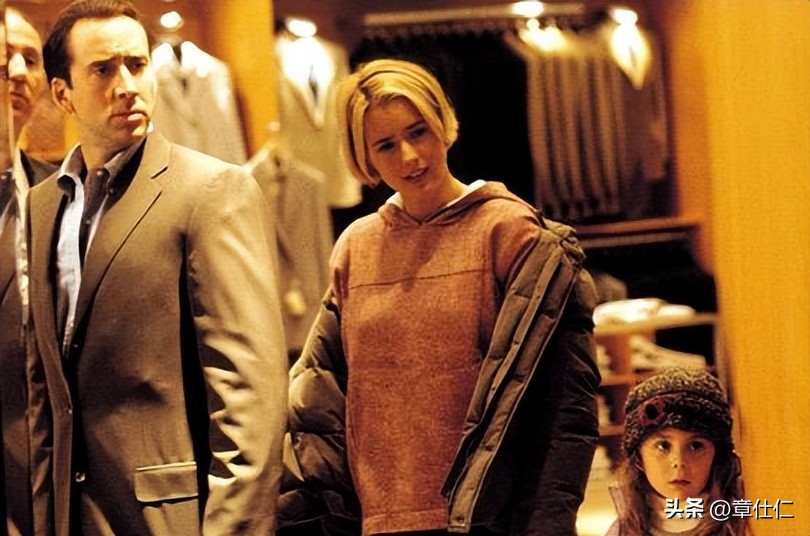 The roles of men and women in "Family Man" are interchanged. To what ...