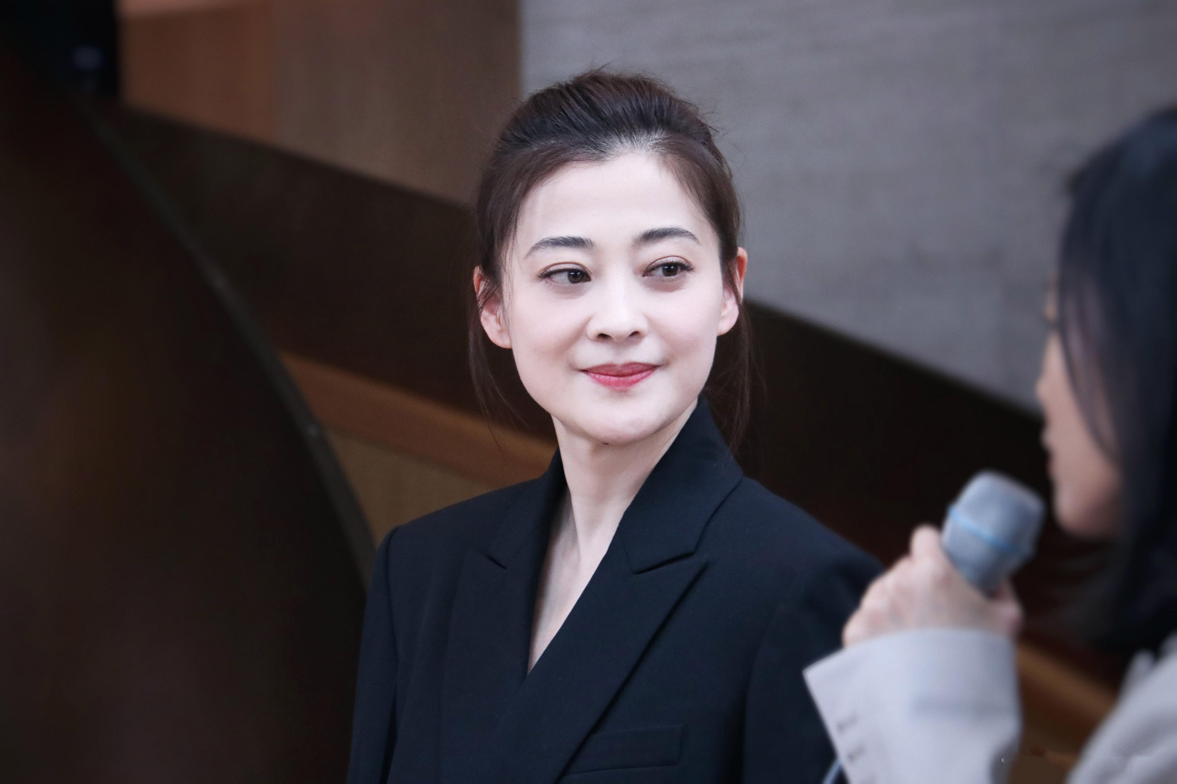 Liu Lin: She lived with a famous director for 3 years and was abandoned ...