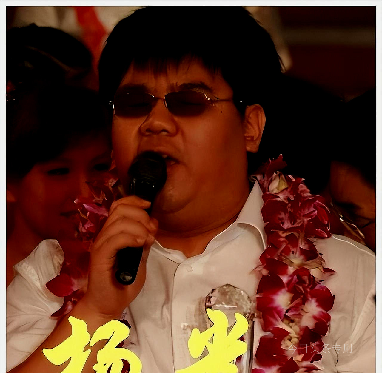 Good and evil will eventually be rewarded. The arrogant "blind" singer ...