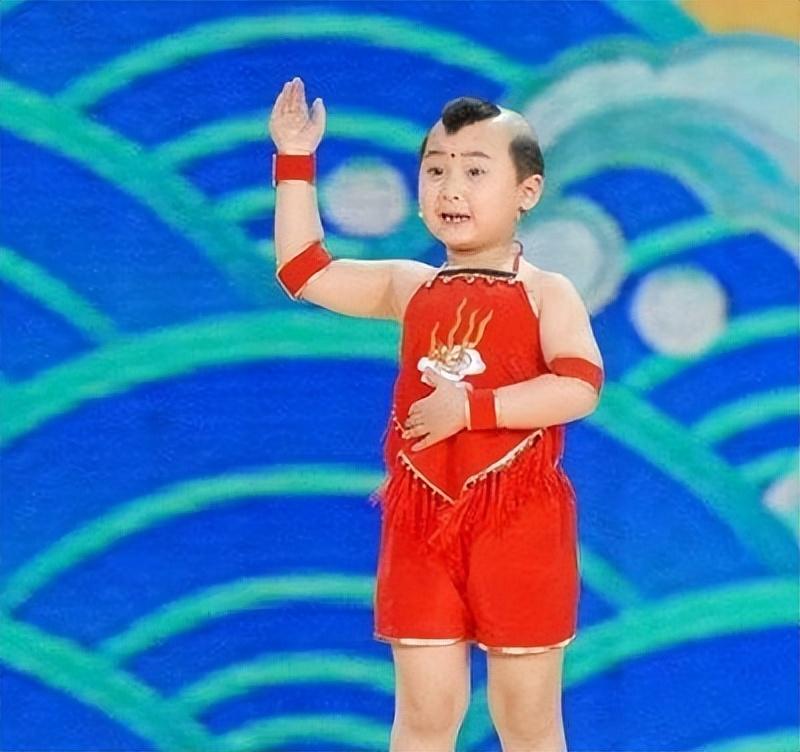 Deng Minghe, the "worst child star", passed away at the age of 6 in the ...