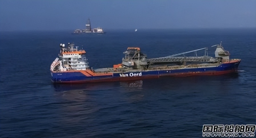 The water depth is 1364 meters! This stone-paving ship built by a ...