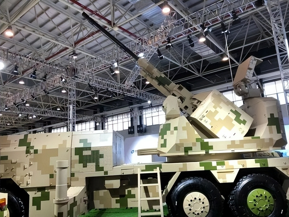 Russian troops attacked by drones!China's SA2 76mm vehicle-mounted anti ...