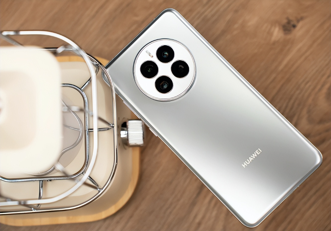 Huawei finally recognizes the reality! 64 million pixels + 4nm high-end ...