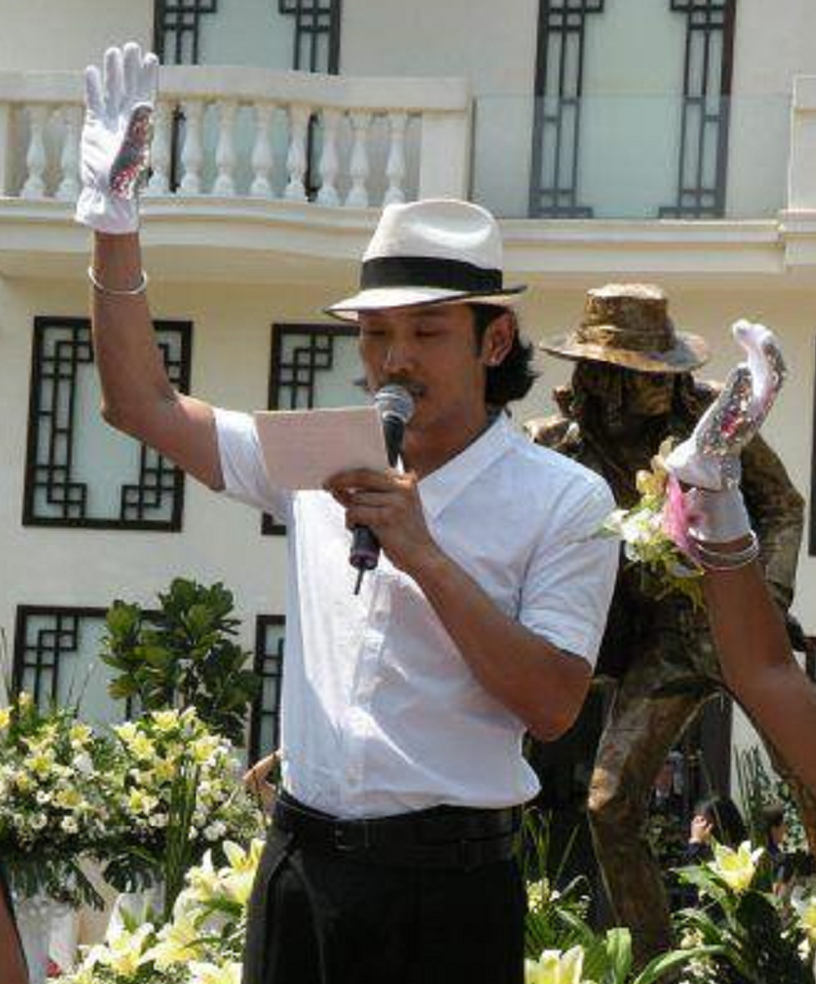 Du Dewei's wife Li Xiaobing, her husband is one year older than her ...