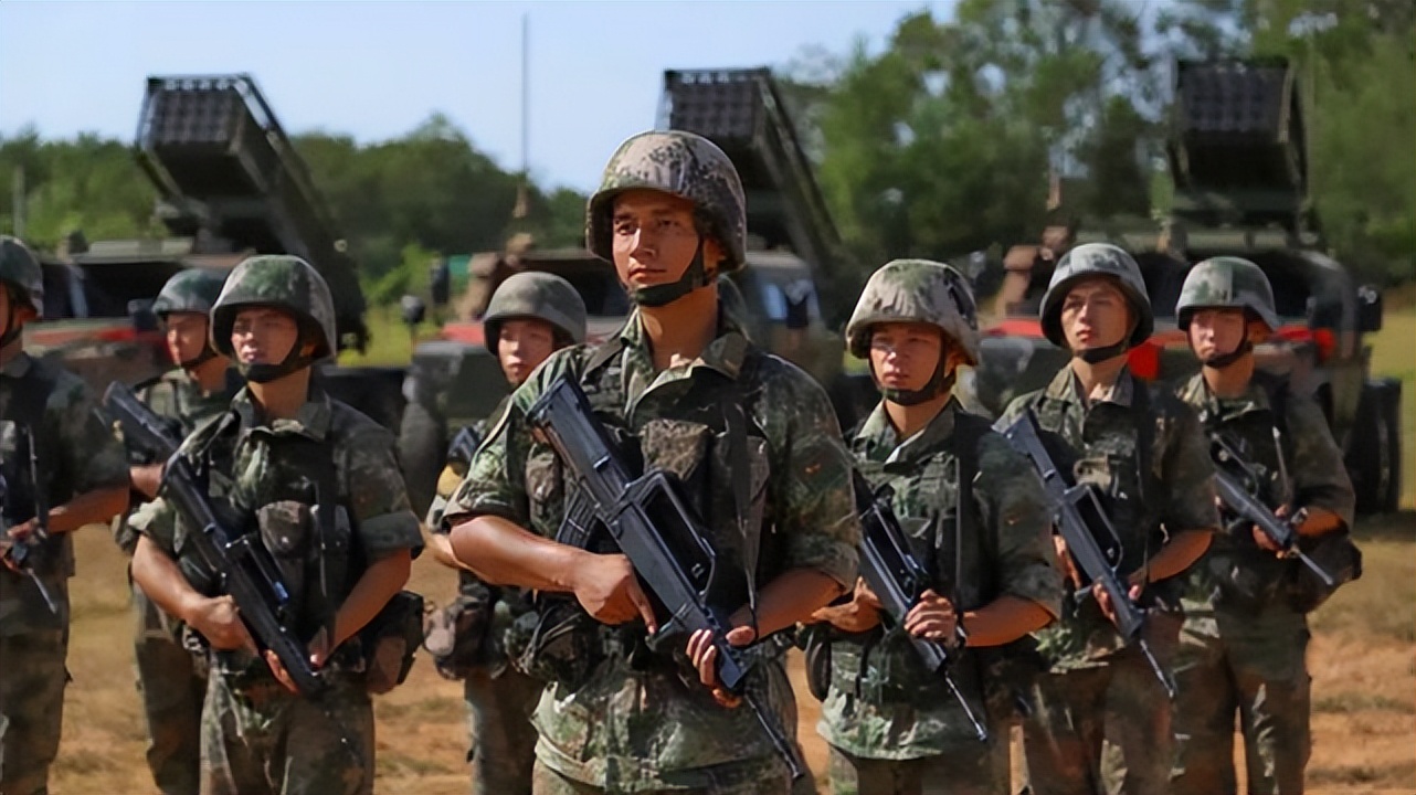 The 122 rocket artillery company of the People's Liberation Army ...