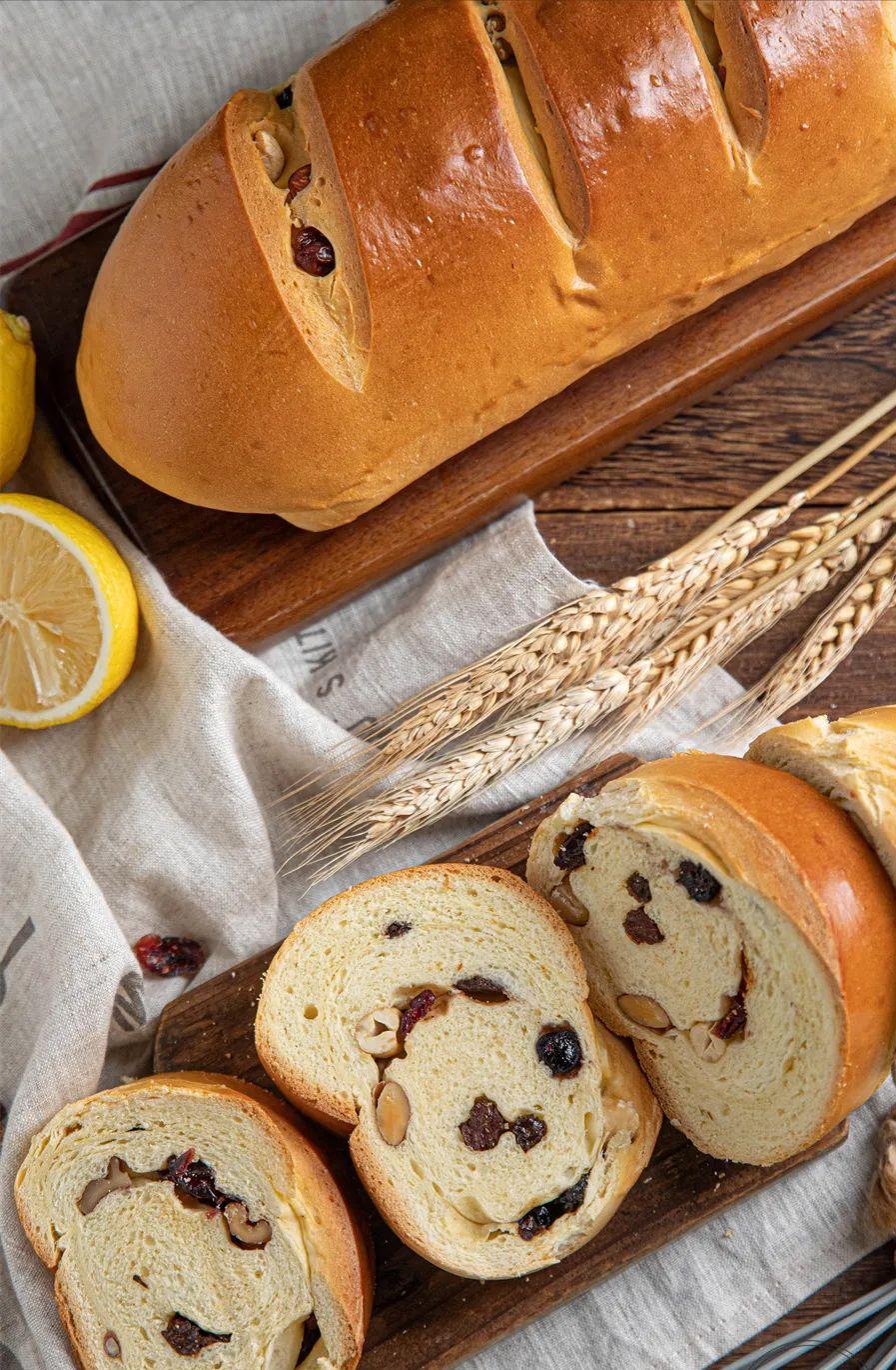 The Russian Daliba with a lot of milk and rich fruits!Do not add a drop ...