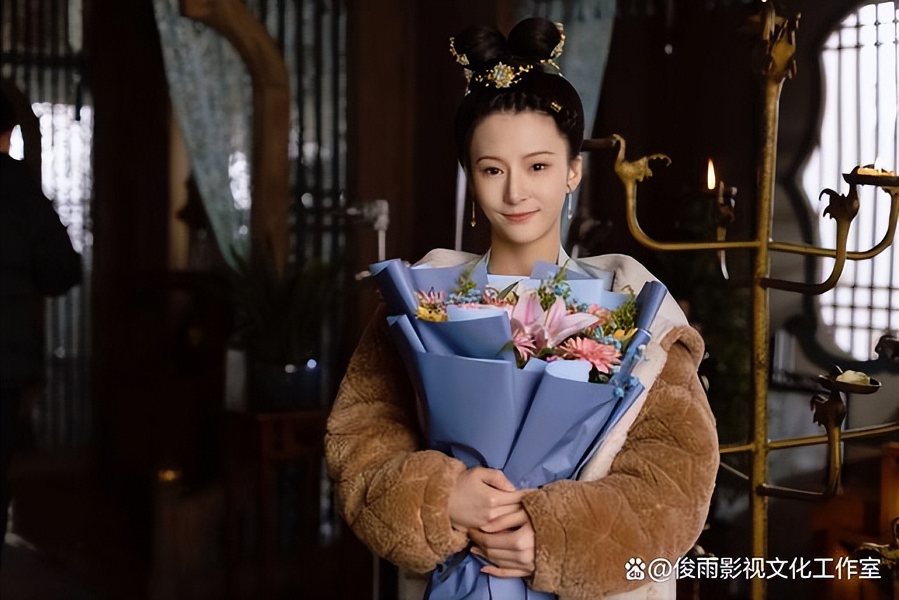 Yang Chenlu - born with a fairy face - iNEWS