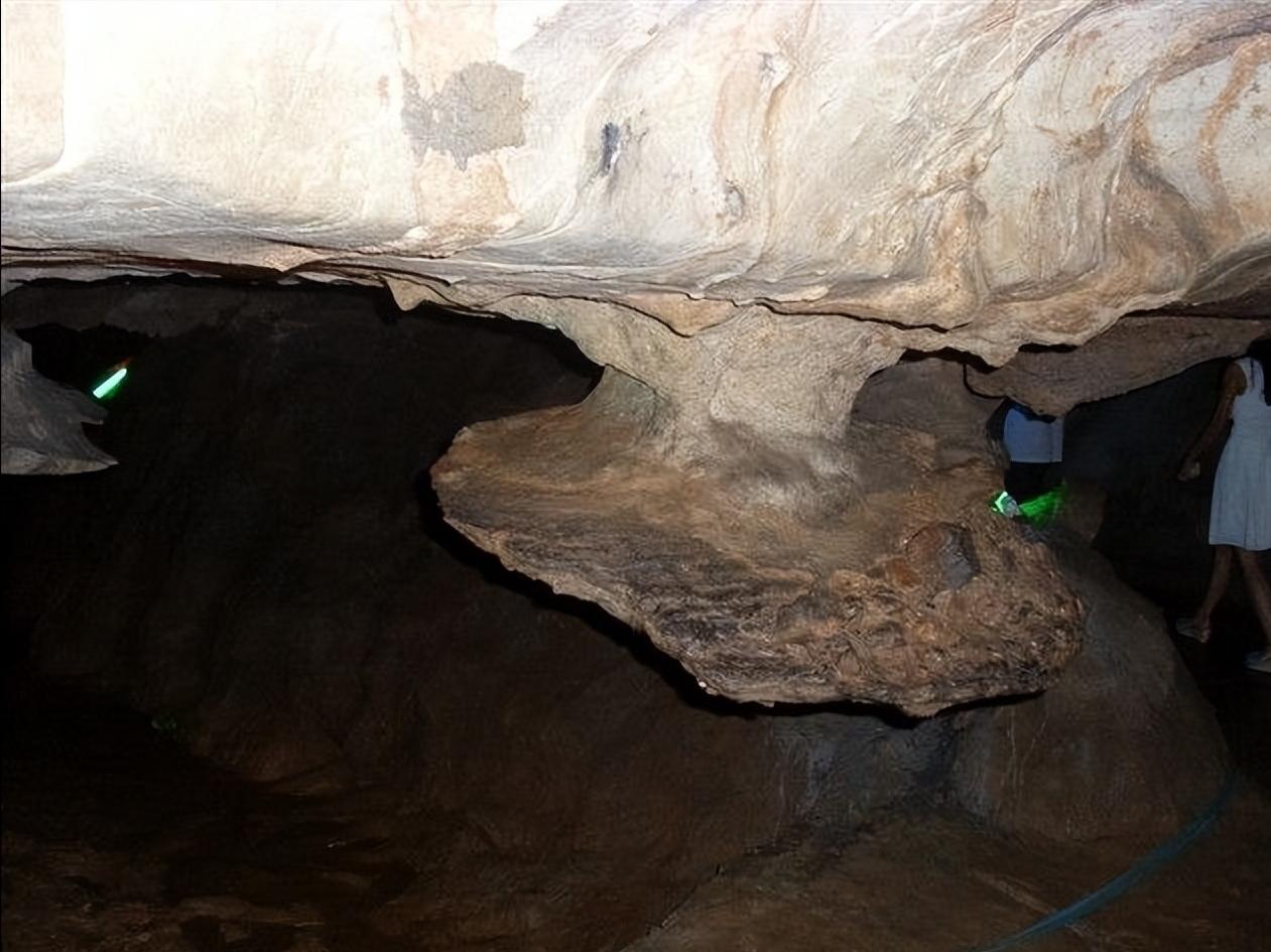 The Prince's National Road Trip (Season 32) 4 An early summer trip to ...