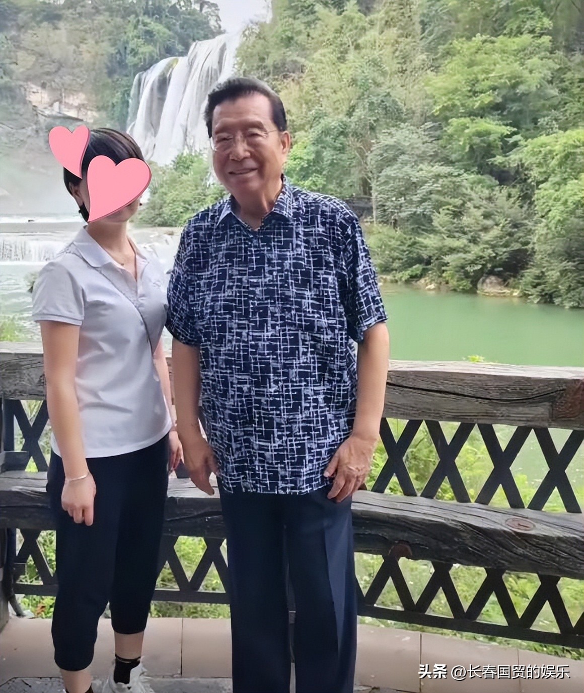 The famous singer Li Shuangjiang was met by chance when he went out to ...