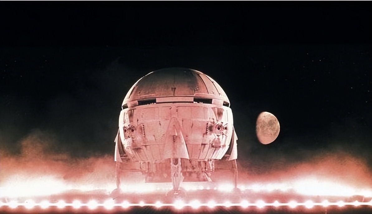 The Unique Visual Effects and Space Aesthetics of the Movie "2001: A ...