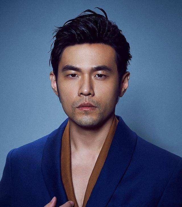Jay Chou and Kun Ling actually took a group photo with Quan Zhilong and ...