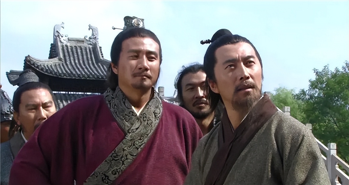 Hu Weiyong invited Zhu Yuanzhang to drink at home, Zhu Yuanzhang walked ...