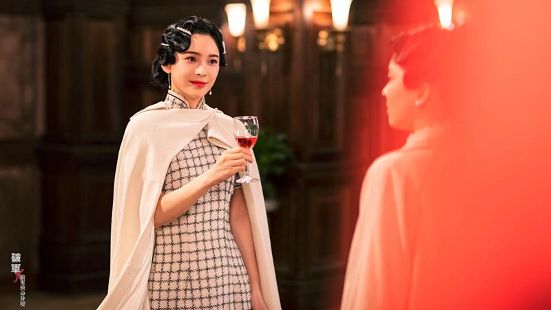 After the reality show, Zhao Yingzi's first movie was released, she was ...