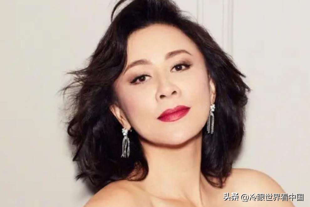 An open secret? The picture of Carina Lau lying in Tang Hede's arms is ...
