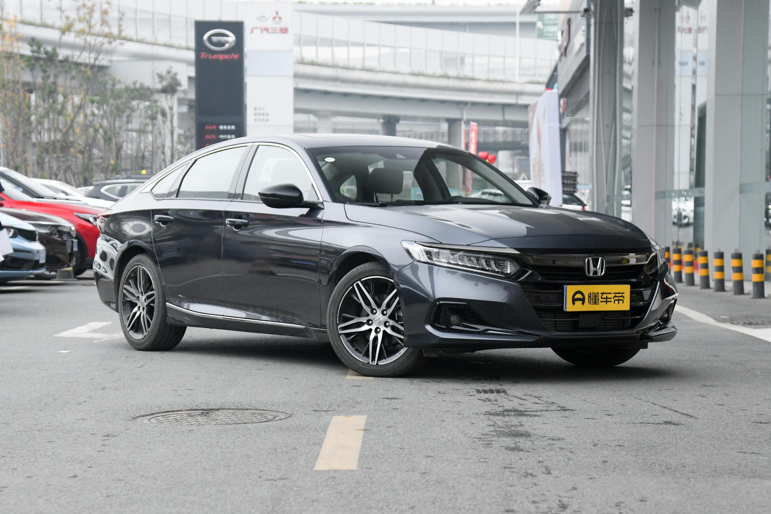 How to choose a 200,000 car, please see here - iNEWS