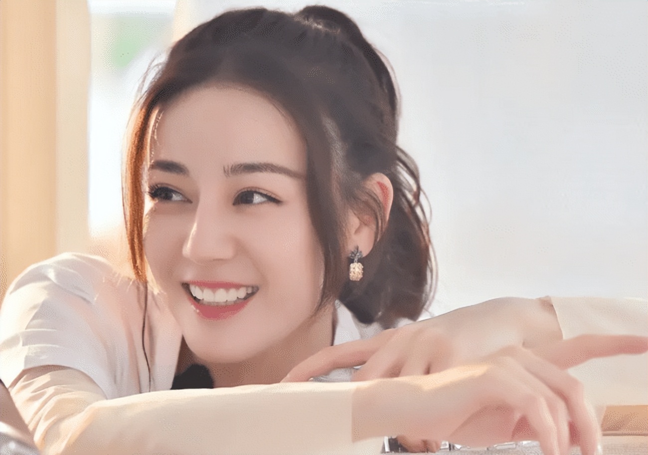 The facial features are like men acting in ancient costumes. These 8 ...