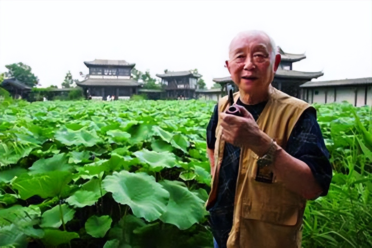 Remembering Master Huang Yongyu (prose) - iNEWS