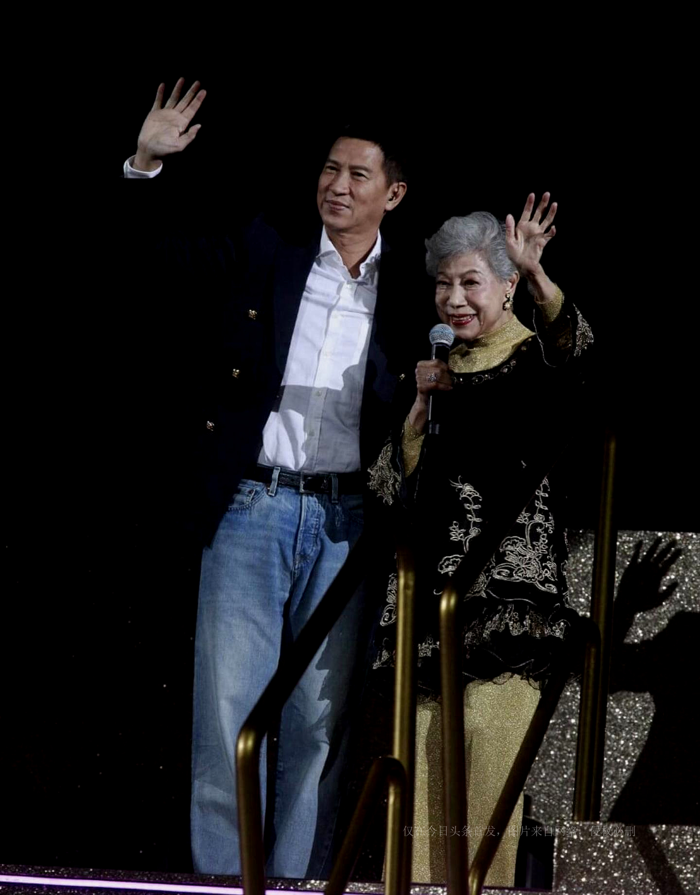 90-year-old Hu Feng held a concert at the Hong Kong Coliseum, Jacky ...