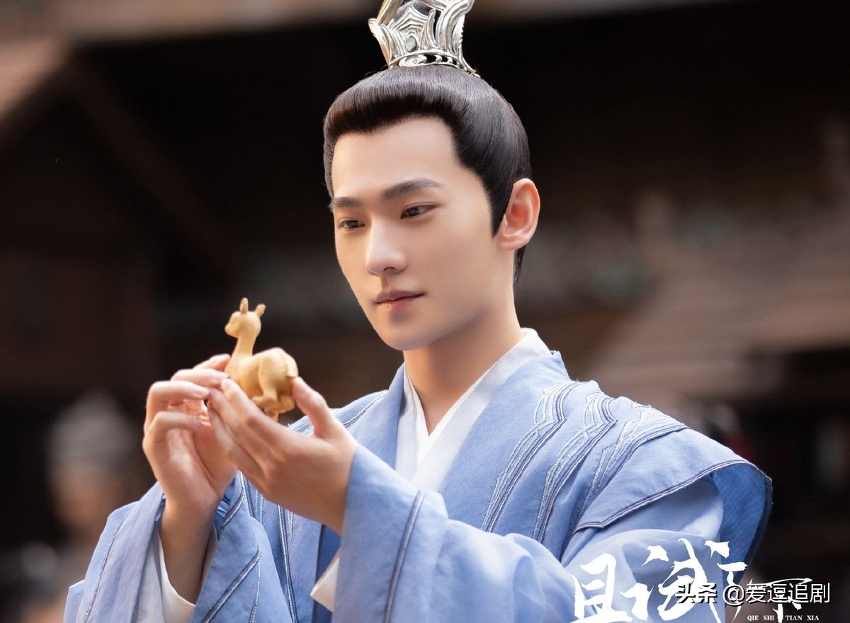 My fireworks in the world: Yang Yang's inch head shape is a walking ...