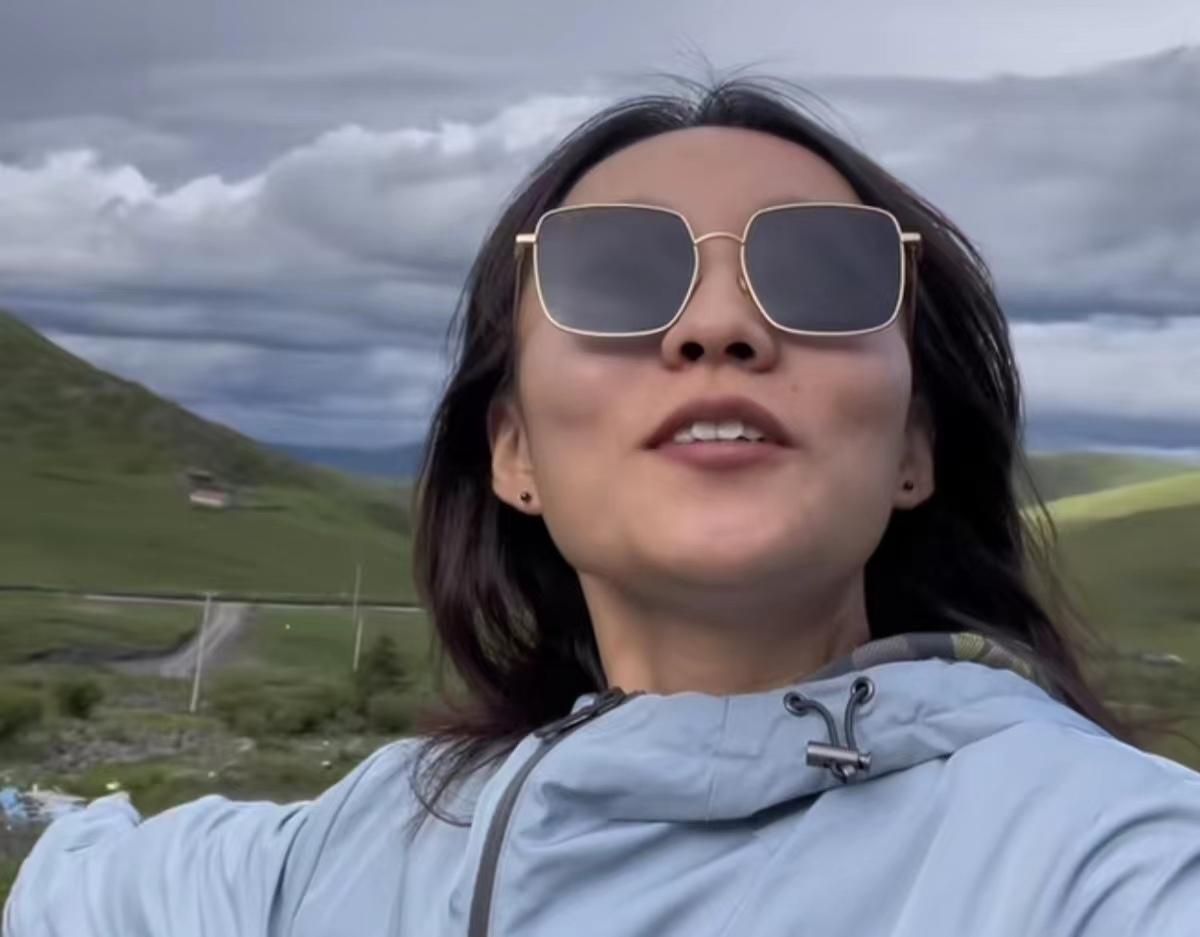 After the mad birth sisters were disbanded, Shao Yuxuan took oxygen in bed and Zhang Xiaohua ...