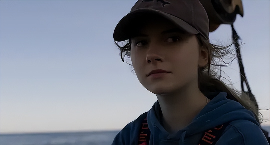 Taking the movie "Hearing Girl" as a case study to explore the role of ...