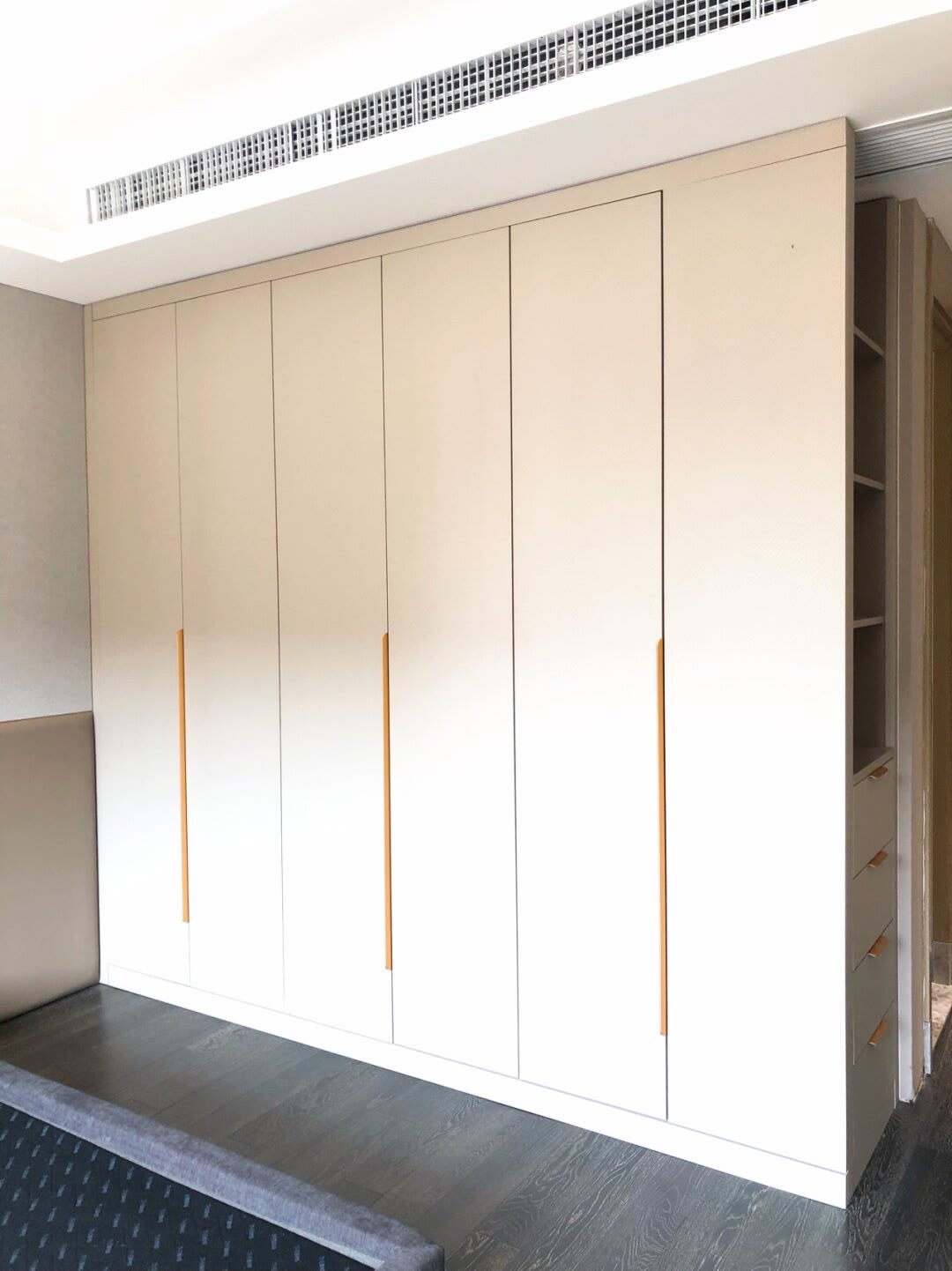 What is the calculation of custom wardrobe (experts recommend this ...