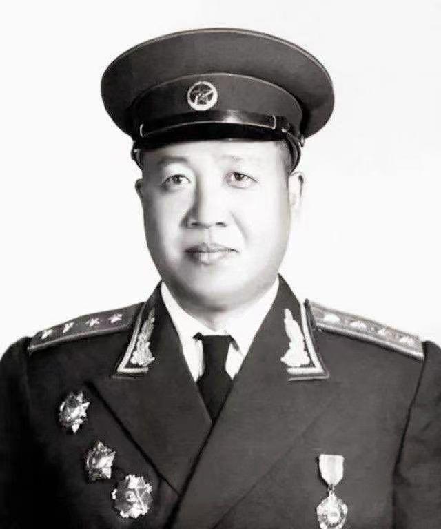 Fan Tianen made his own decisions and led the army into the battlefield ...