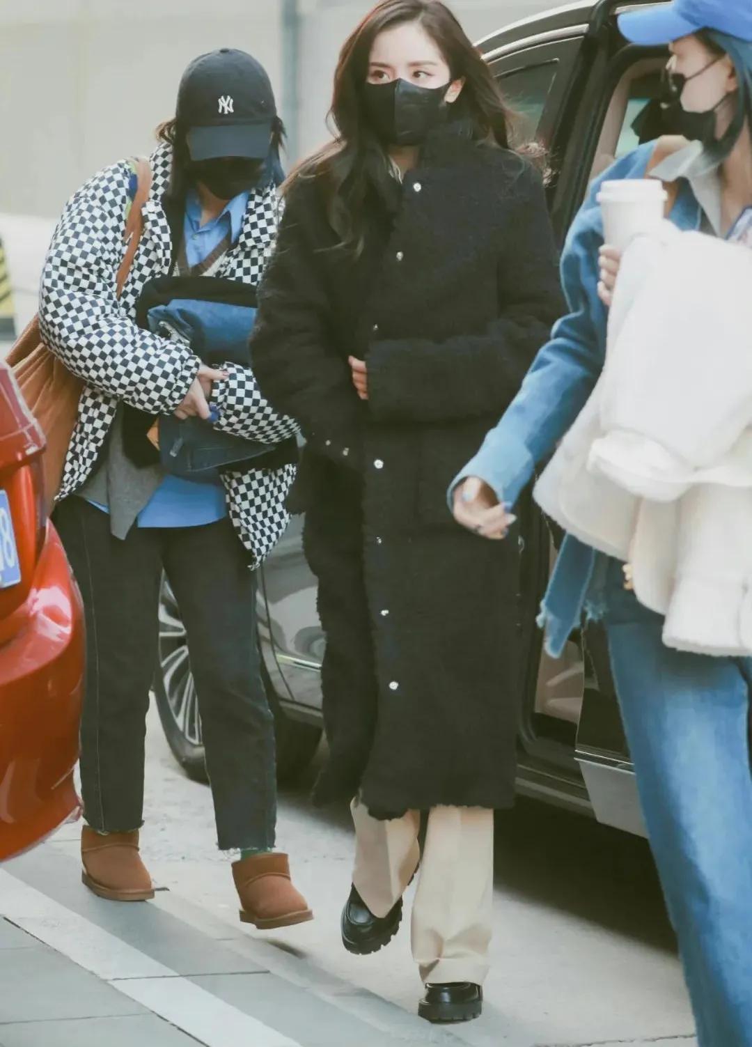 Li Yifeng Spring Festival Gala stars wear: Yang Miai is extravagant ...