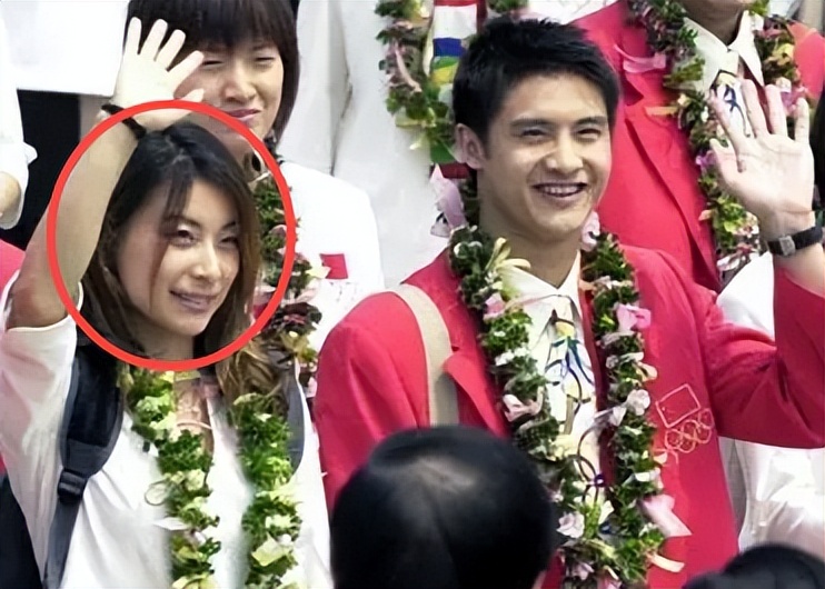 "Diving Queen" Guo Jingjing: She gave birth to a son and two daughters ...