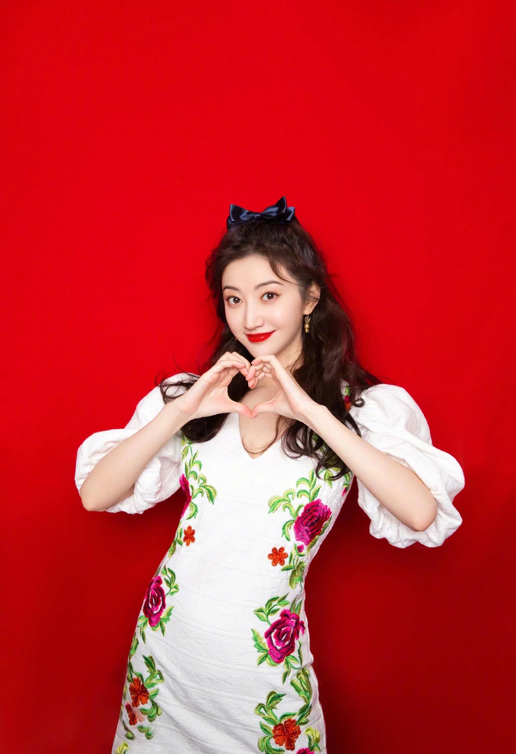Jing Tian: A combination of elegance and sweetness - iNEWS