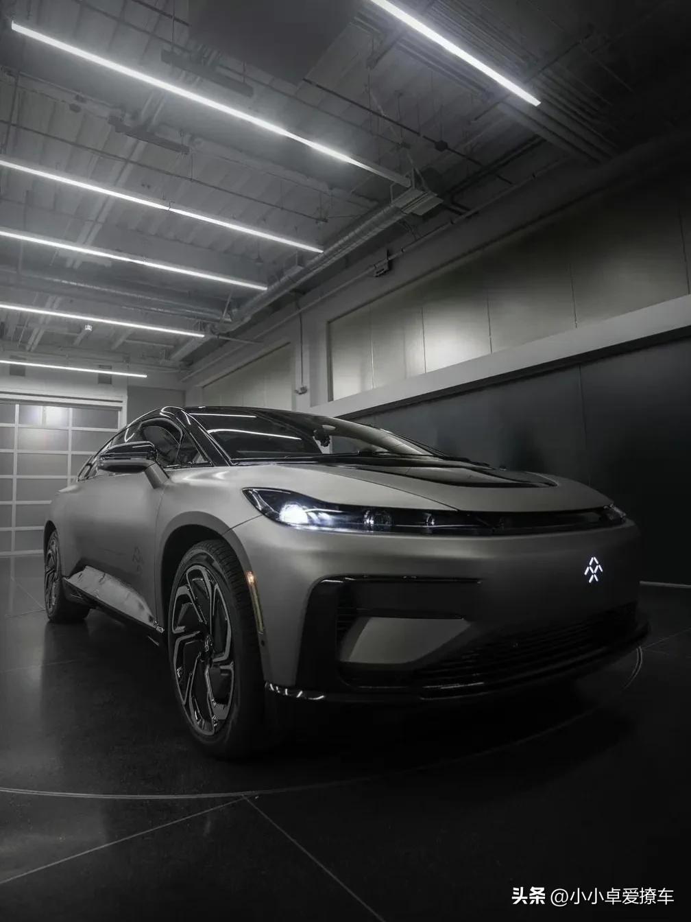 Do you want to come in and have a look at Boss Jia's car? Faraday FF91 - iNEWS