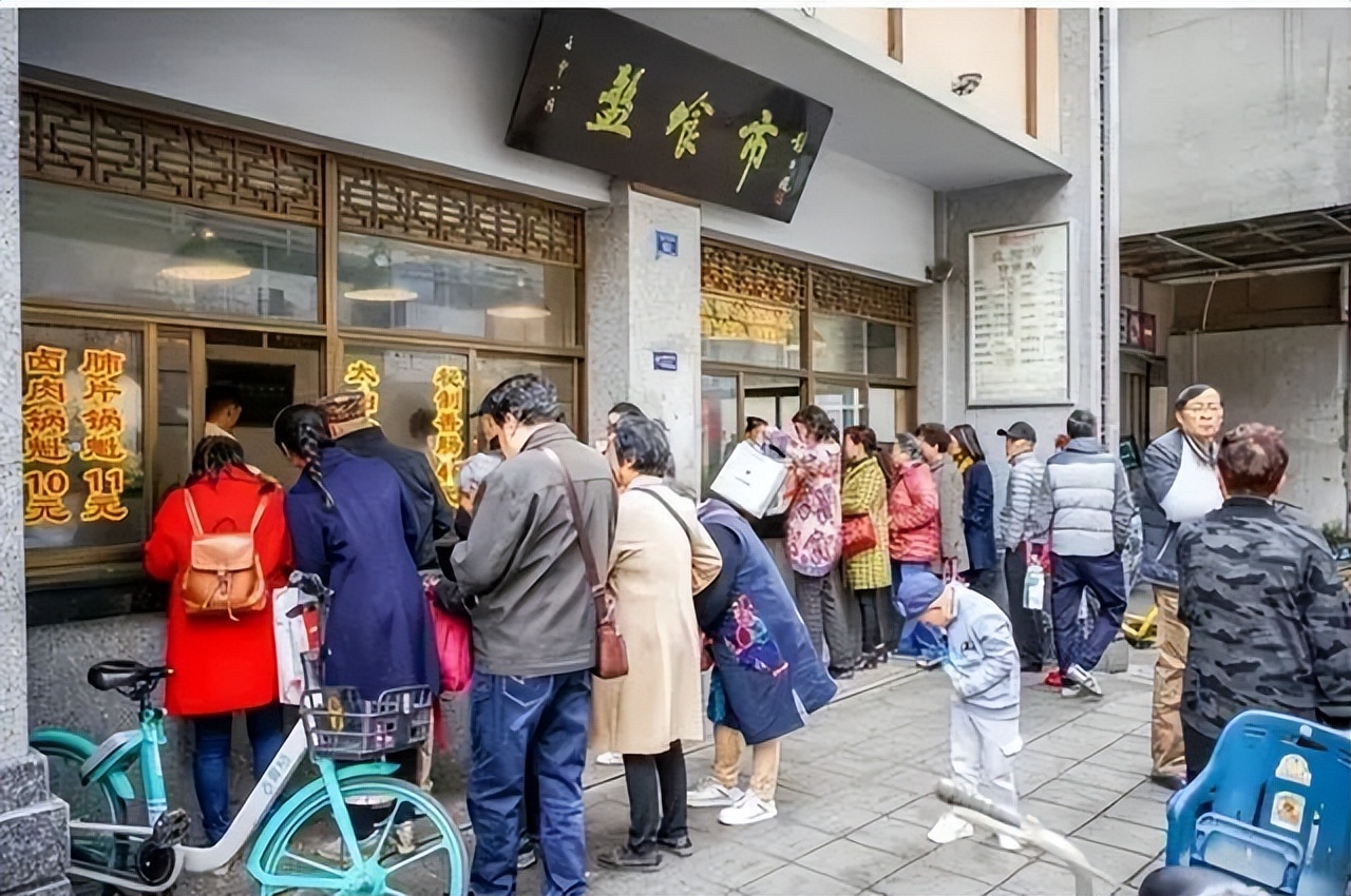 Chengdu people's favorite bun shop, five stuffing bag breakfast - iMedia