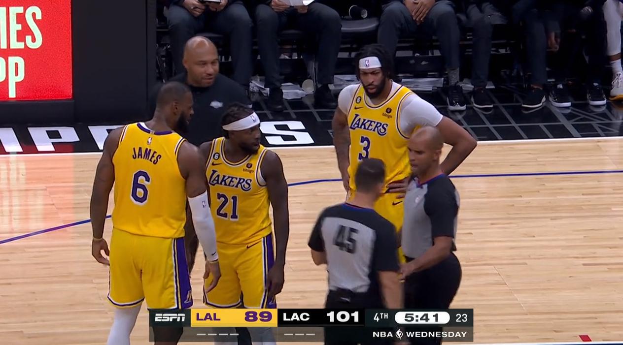 4 losing streak after 5 losing streak!The Lakers continued to sink with ...