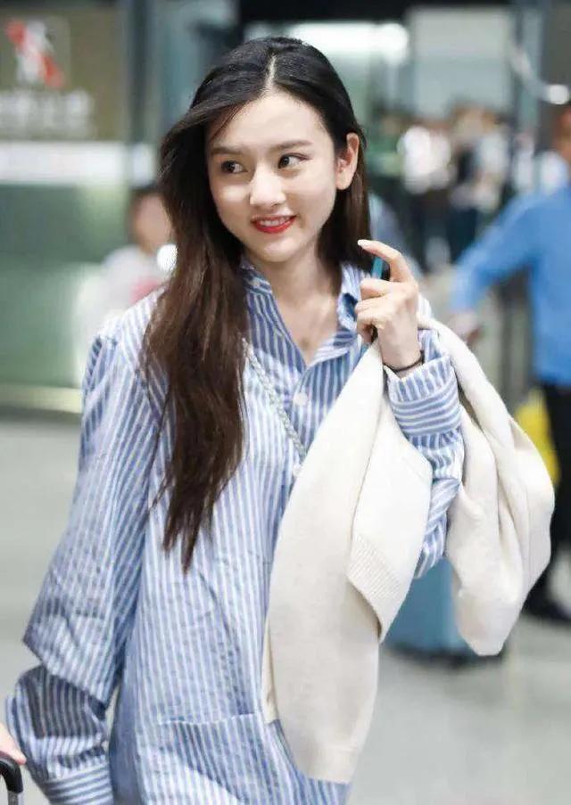 Song Zuer's appearance - iNEWS