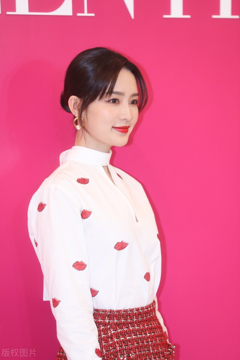 Beautiful Qin Qinzi Li Qin: underwear endorsement pictures, beautiful ...