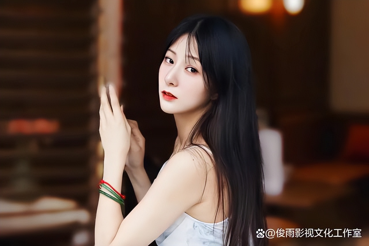 Yang Chenlu - born with a fairy face - iNEWS