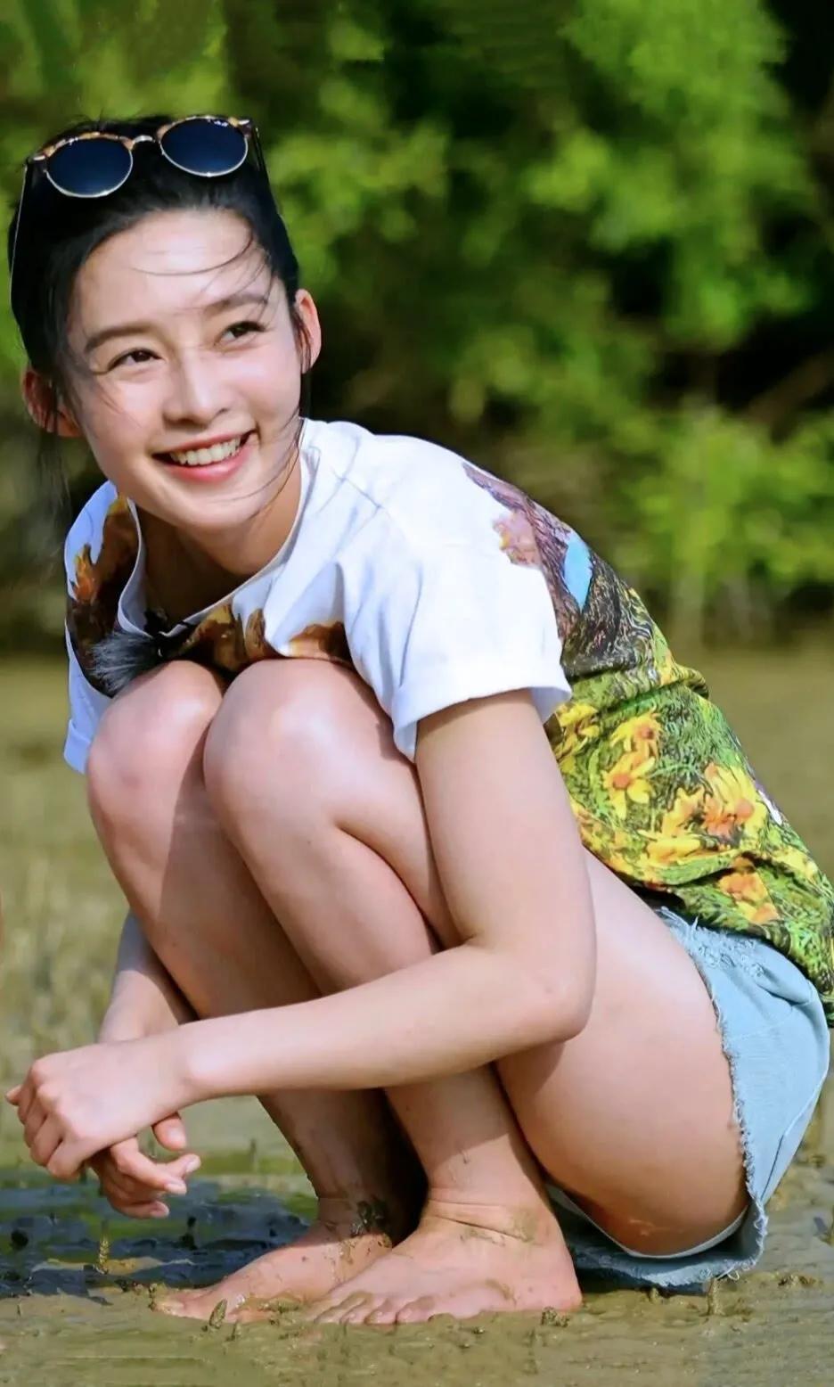 Favorite goddess Li Qin - iNEWS