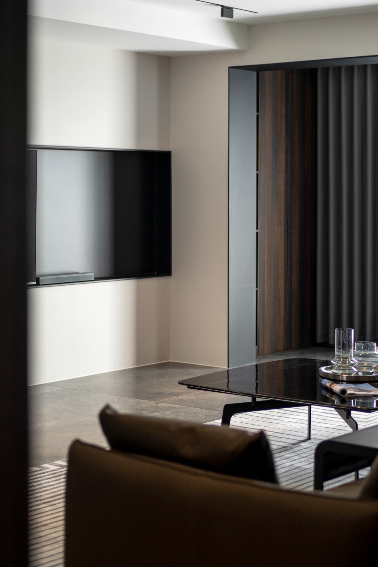 220 square meters, three bedrooms, large flat, humanistic temperament ...