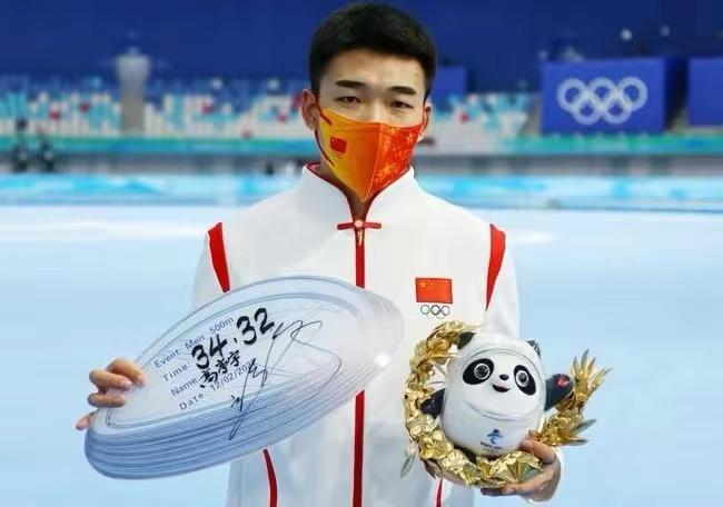 After winning the gold, Gao Tingyu confessed to his senior sister Zhang ...