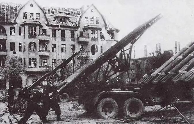 A shocking weapon of war! The German giant gun, the Soviet super tank ...