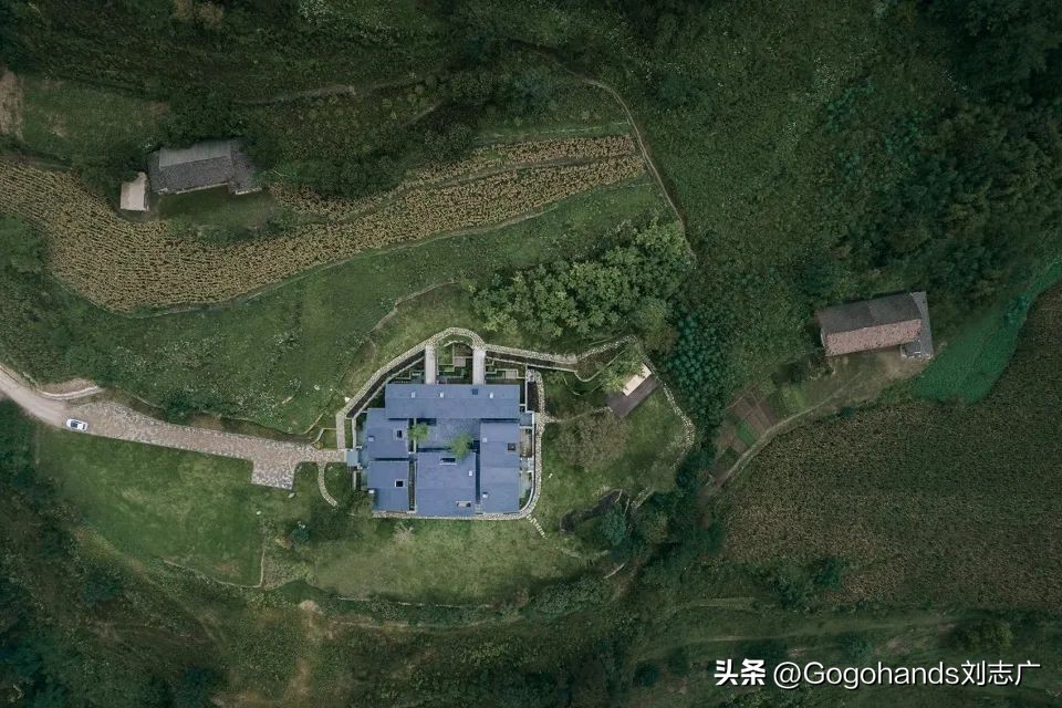 Hubei. Dangyang City. Daotianyi Kangyang Town - iNEWS