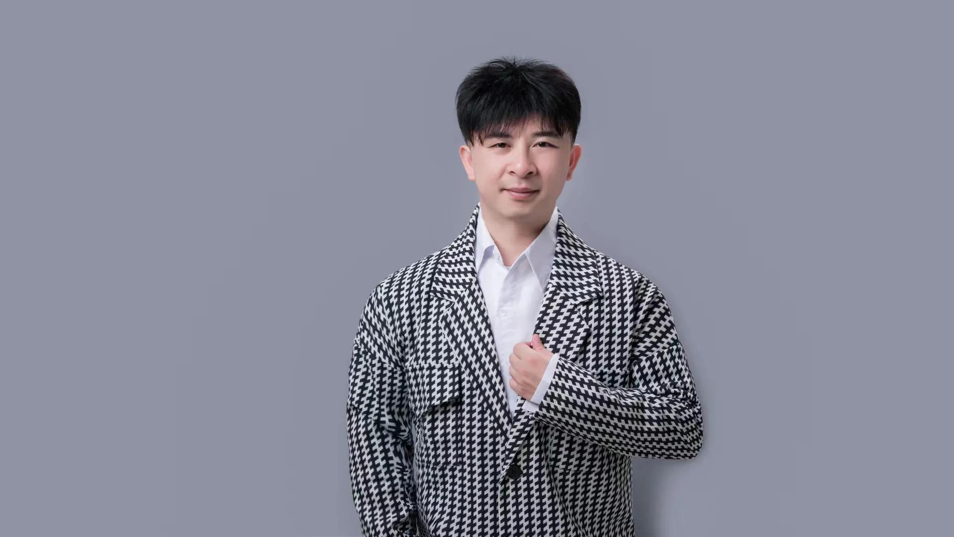 Headline Encyclopedia, introduction to singer Yang Xuyong - iNEWS