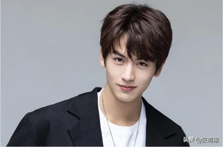 Do Bai Lu and Li Qin look alike? - iMedia