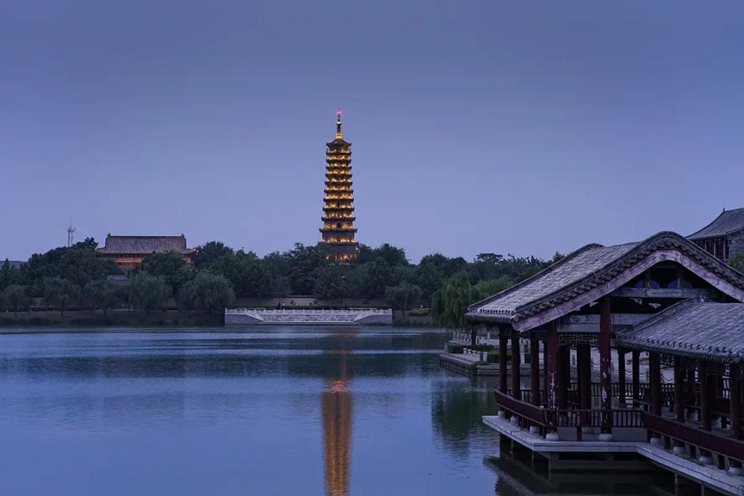 Poetry and Painting Artistic Conception Between Tower Shadow and ...